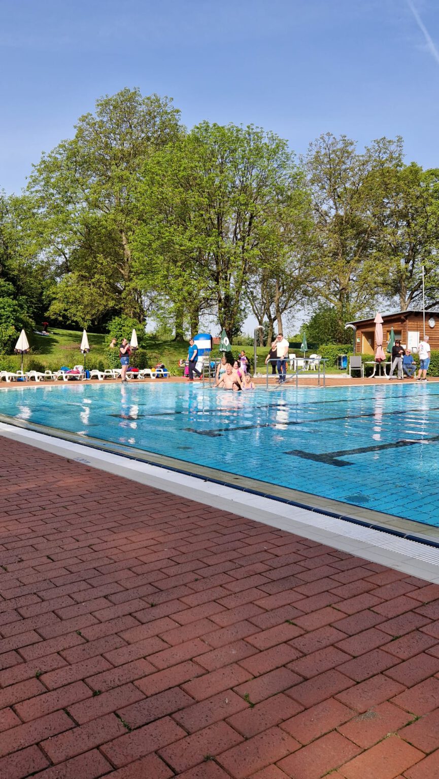 Die Öffnung des Freibads Wölfle wurde schon freudig erwartet – Freibad ...